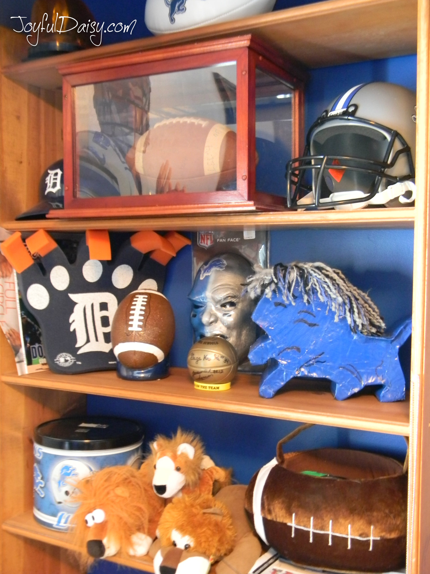 How to Make a Detroit Lions Bank or Keepsake Box - JOYFUL DAISY